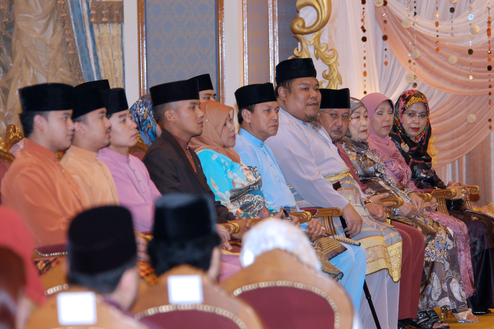 BRUNEI RESOURCES - Photographs of YAM Pengiran Anak Huda's Wedding ...