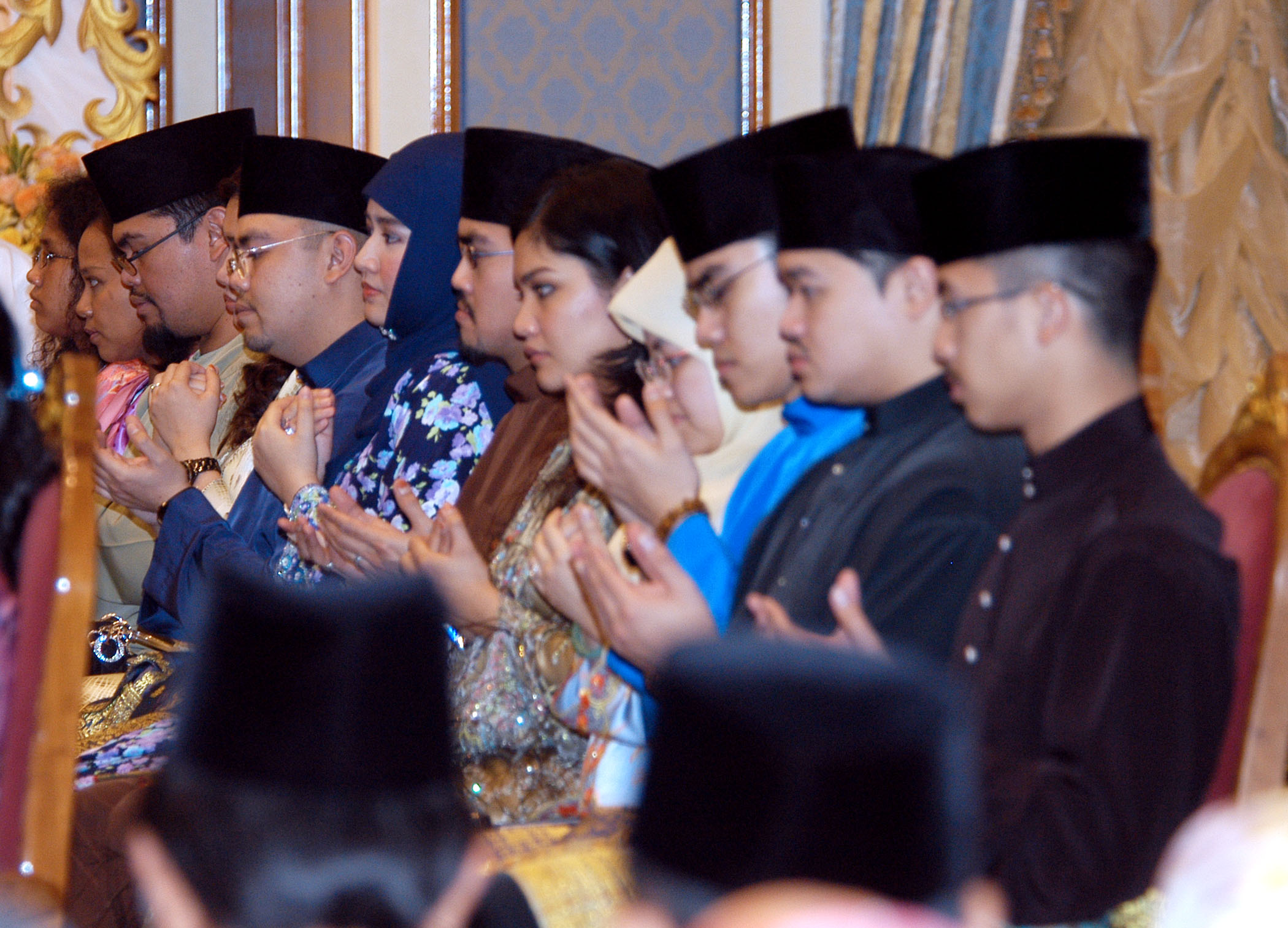 BRUNEI RESOURCES - Photographs of YAM Pengiran Anak Huda's Wedding ...